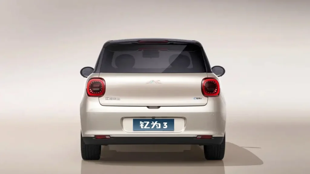 JAC Yiwei 3 sodium-ion EV: shocking export